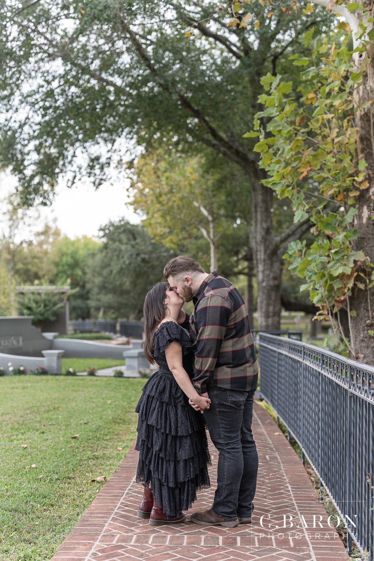 Gothic Engagement Session at a Cemetery in Houston, Texas – Houston ...